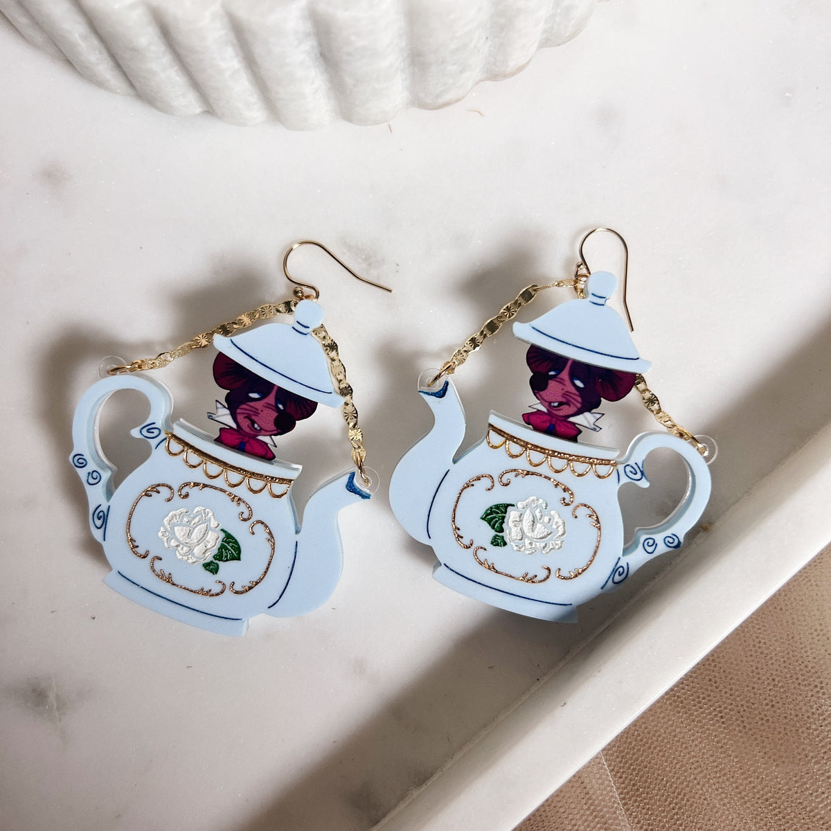 Dormouse Tea Earrings – Lassoed Moon