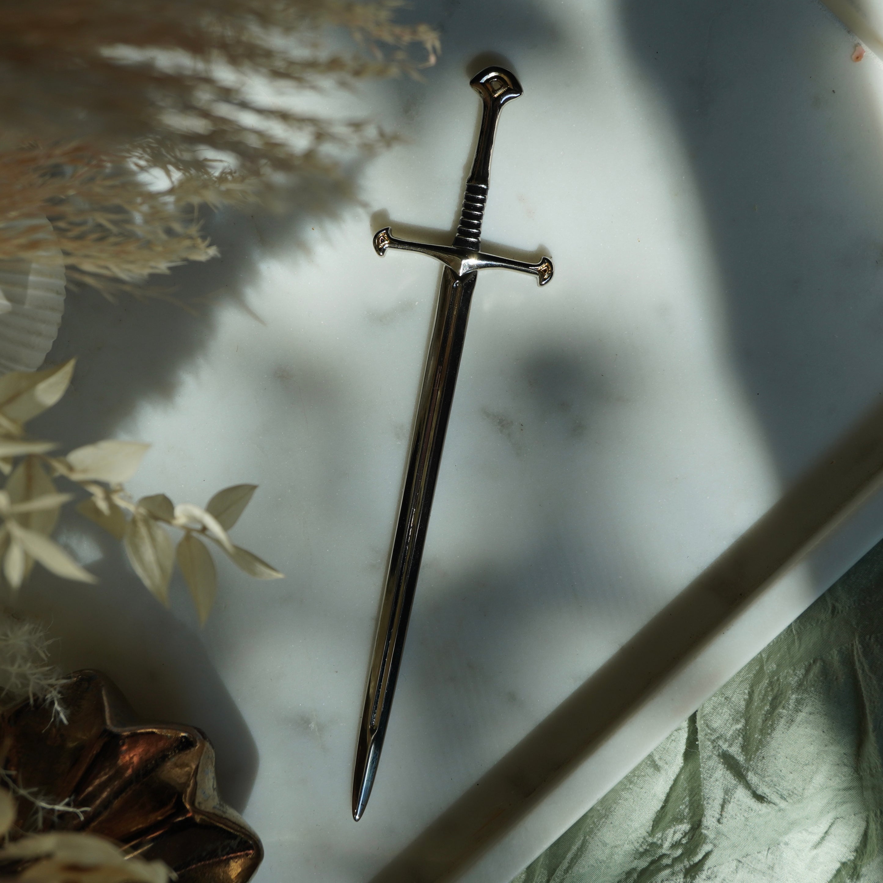 Andúril Hair Sword – Lassoed Moon